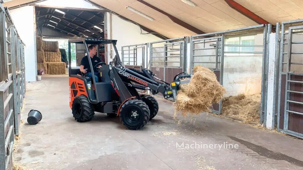 Novi CastLoaders 825 D multifunkcionalni utovarivač