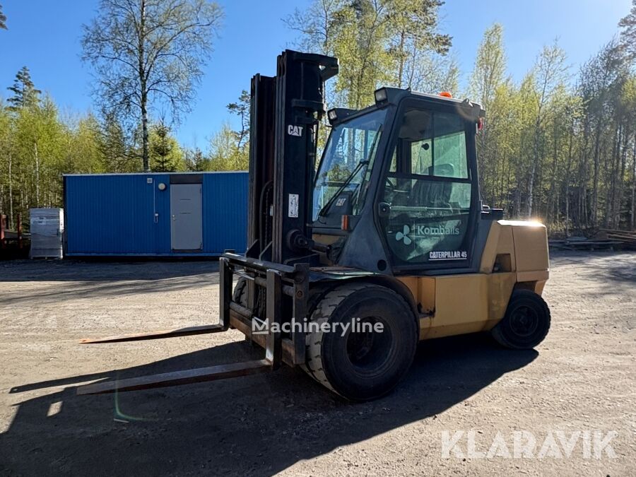 Prodaje se Caterpillar DP45K dizel viljuškar na aukciji