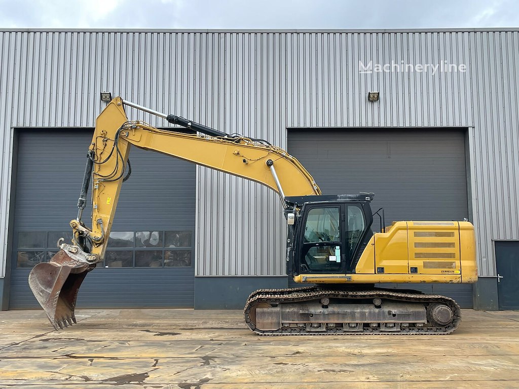 Caterpillar 330 07A bager guseničar
