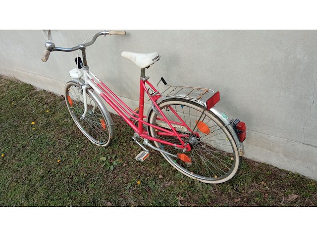 Bicikli zenski 2 za 11000 u Loznici
