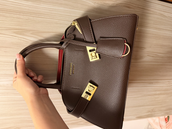 Ferragamo hug torbe - replika - dve torbe