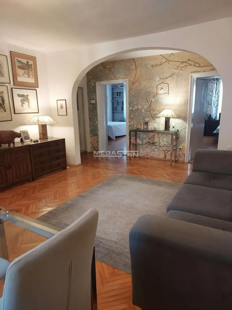 Prodaja, trosoban stan, 107m², Savski Venac, Beograd