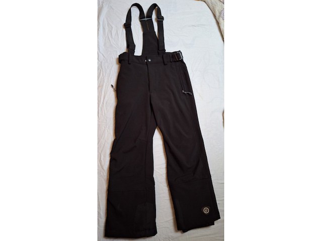 Crne pantalone skafander za 10 godina