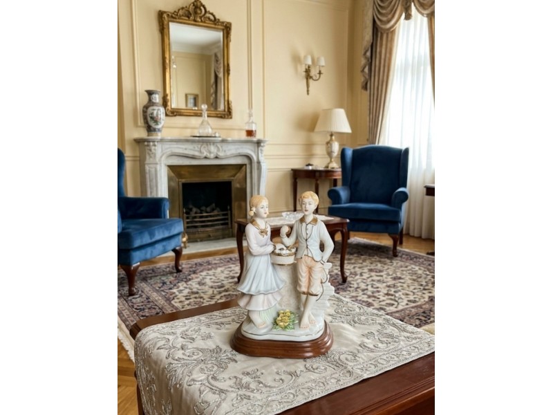 Rococo dizajnerska porcelan figura