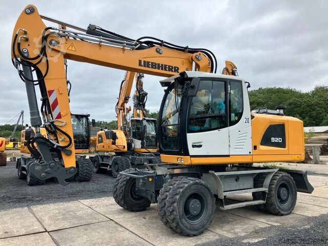 Točkaš bager
LIEBHERR A920