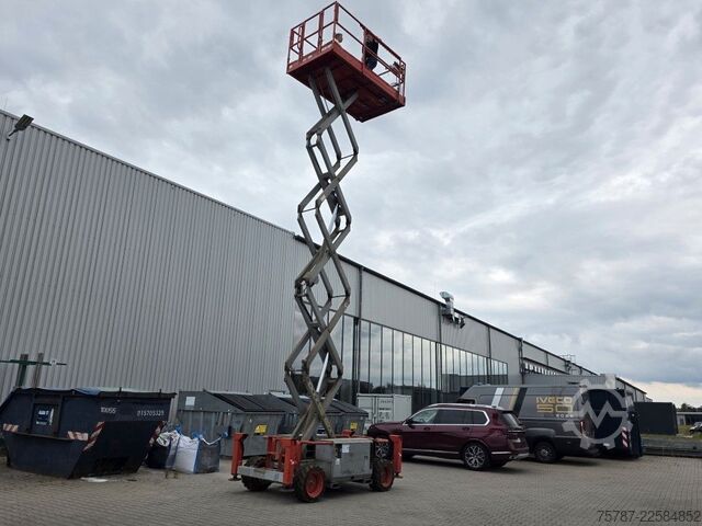 Radna platforma
Skyjack SJ6832RT 4x4 Diesel, neuer Motor!!!