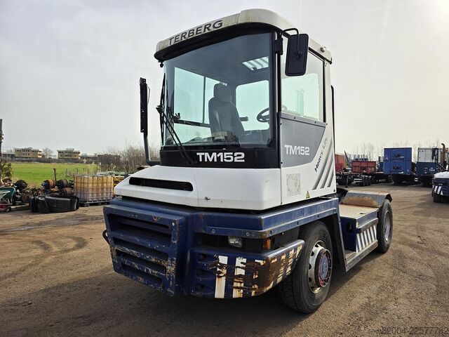 Terminal traktor
TERBERG RT283 /TERMINAL TRACTOR 4X/TURNING CHAIR. /AUTO...