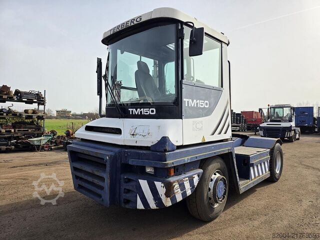 Terminal traktor
TERBERG RT283 / TERMINAL TRACTOR 4X4/ TURNING CHAIR. / ...