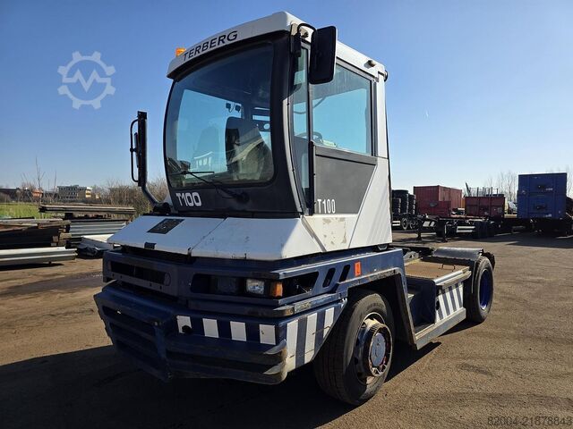 Terminal traktor
TERBERG RT 282 / 4X4 /TURNING CHAIR/AUTOMATIC GEAR/2588...