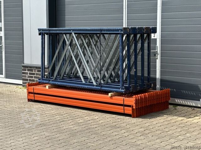 Pallet racking system Racking high-bay warehouse
Mecalux / 25.3 lfm. / St.: 2.300x1.100mm / Tr.: 2.700 mm