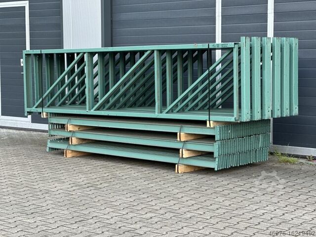 Sistem za razgiđavanje paleta High Bay warehouse racking
Hovema / Regallänge: 33,88 lfm. / St.: 3.650 x 870 mm / Tr.: 2.880 mm