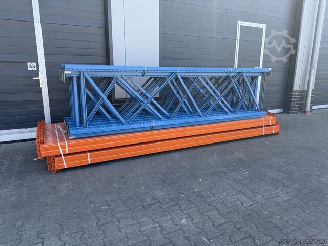 High-bai skladište paleta regali sistem
Stow Pal Rack NS / Regallänge: 35,95 lfm Regalständer: 3.300 x 800 mm