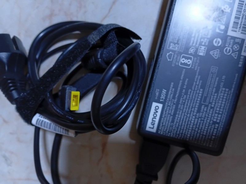 Ac Adapter Lenovo 20v6.75a 135W
