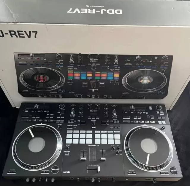 ПОТПУНО НОВИ ОРИГИНАЛНИ PIONEER XDJ XZ, PIONEER DJ DDJ-REV7/ PIONEER DDJ 1000SRT DJ КОНТРОЛЕР