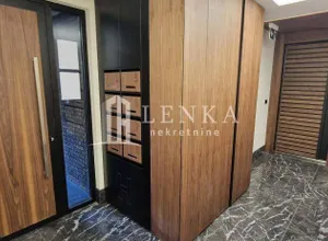 Prodaja Stan - Beograd, Voždovac centar