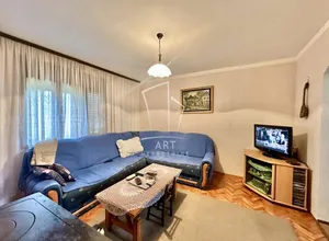 Prodaja Vila - Beograd, Surčin Centar
