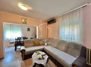 Prodaja Vila - Beograd, Surčin Centar