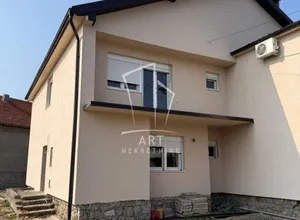 Prodaja Vila - Stara Pazova, Centar