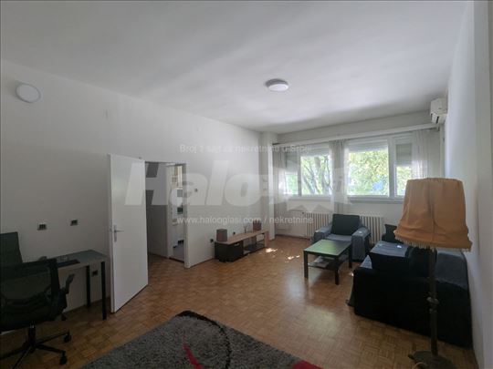 Novi Beograd, Fontana, renoviran, odmah useljiv