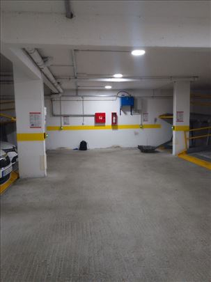 Uknjiženo parking mesto