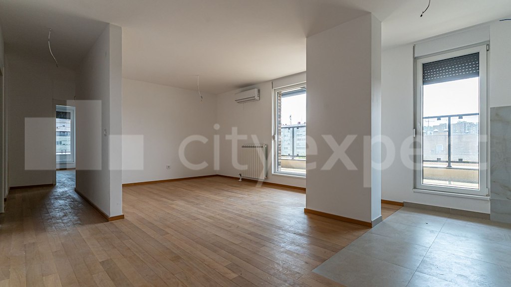Stan za prodaju - Trosoban, 87m², Grge Jankesa, Zvezdara - 252300€