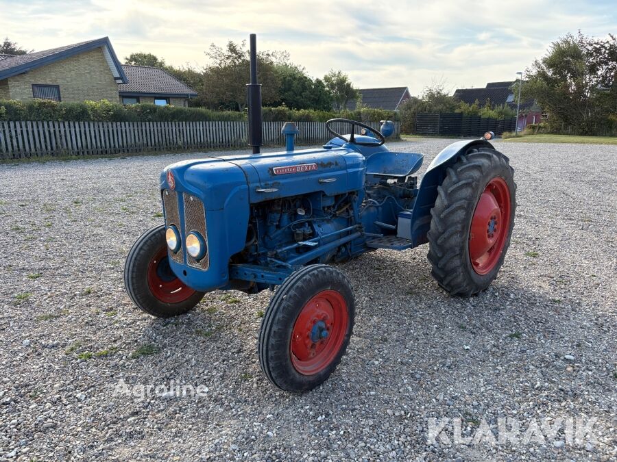 Prodaje se Fordson Dexta traktor točkaš na aukciji