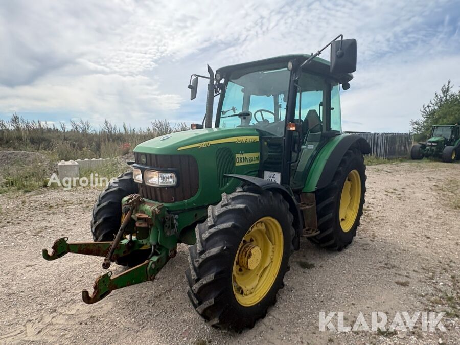 Prodaje se John Deere 5820 traktor točkaš na aukciji