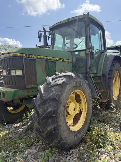 John Deere 6800 traktor točkaš