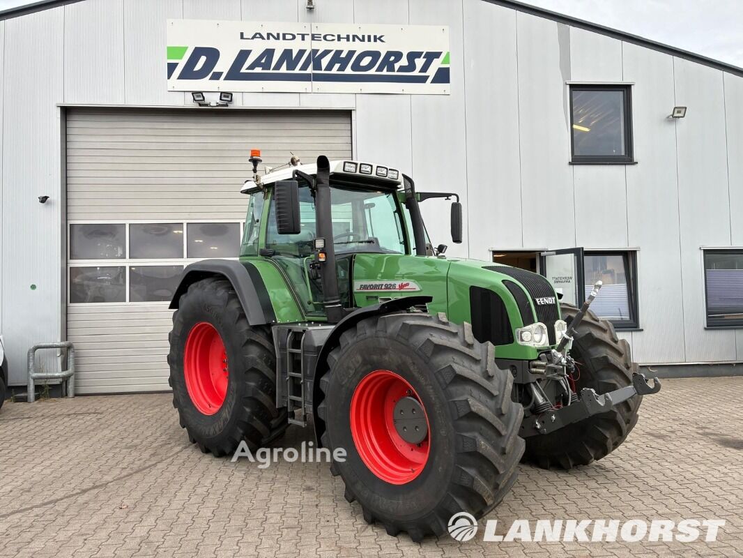 Fendt 926 traktor točkaš
(12085)