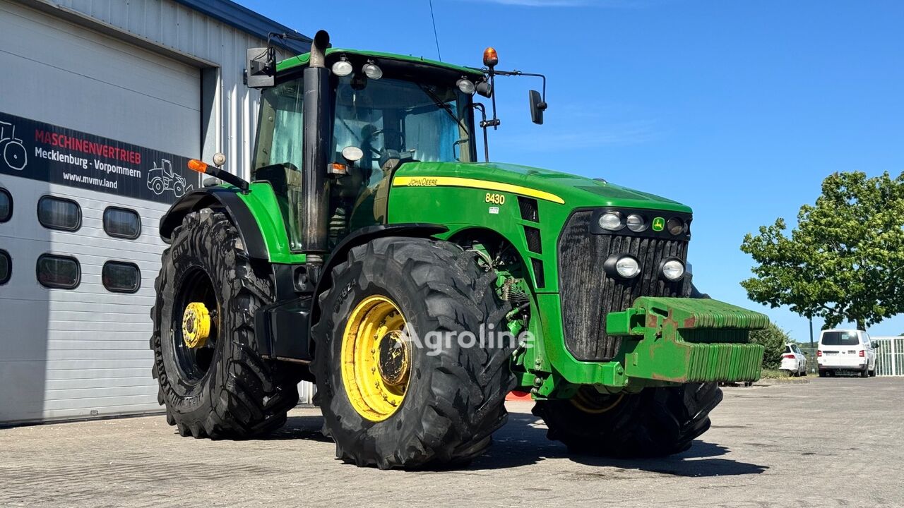 John Deere 8430 Autopowr traktor točkaš