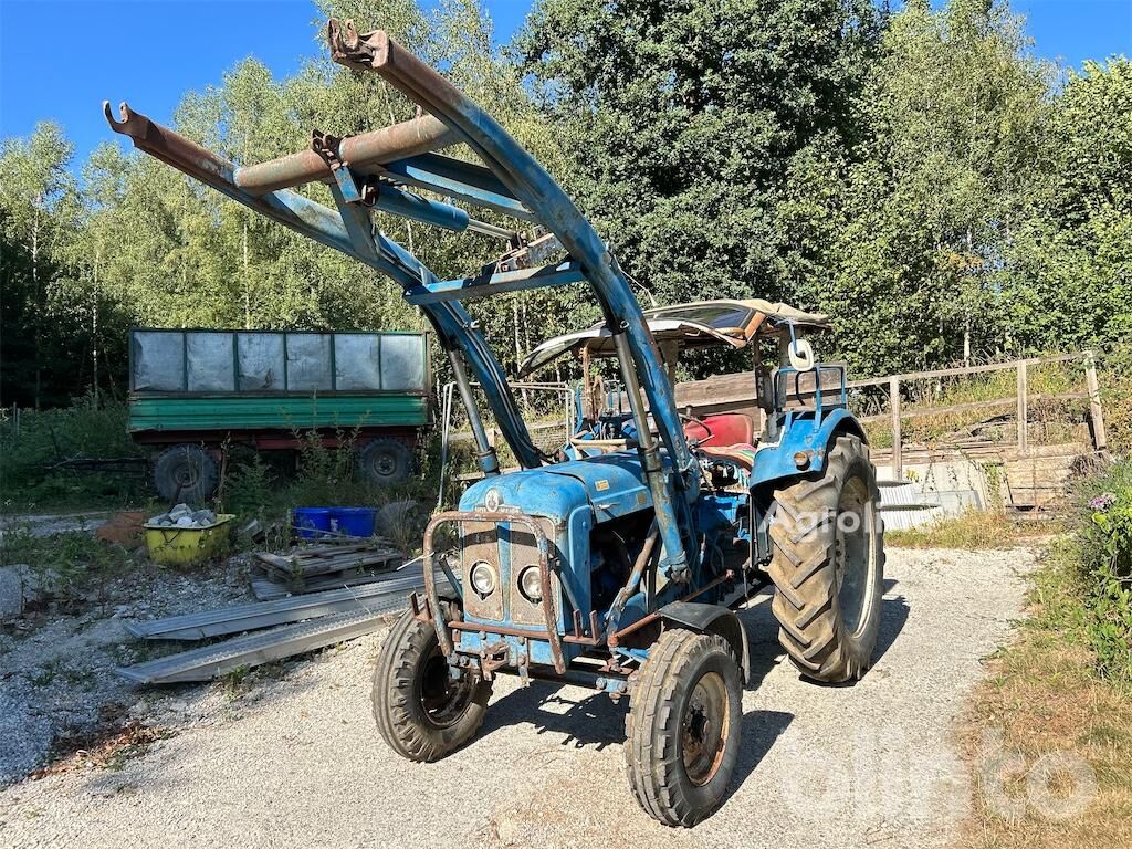 Prodaje se Ford Fordson Super Major traktor točkaš na aukciji