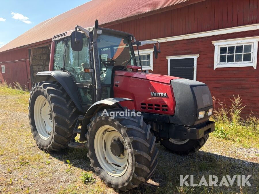 Prodaje se Valtra HiTech traktor točkaš na aukciji