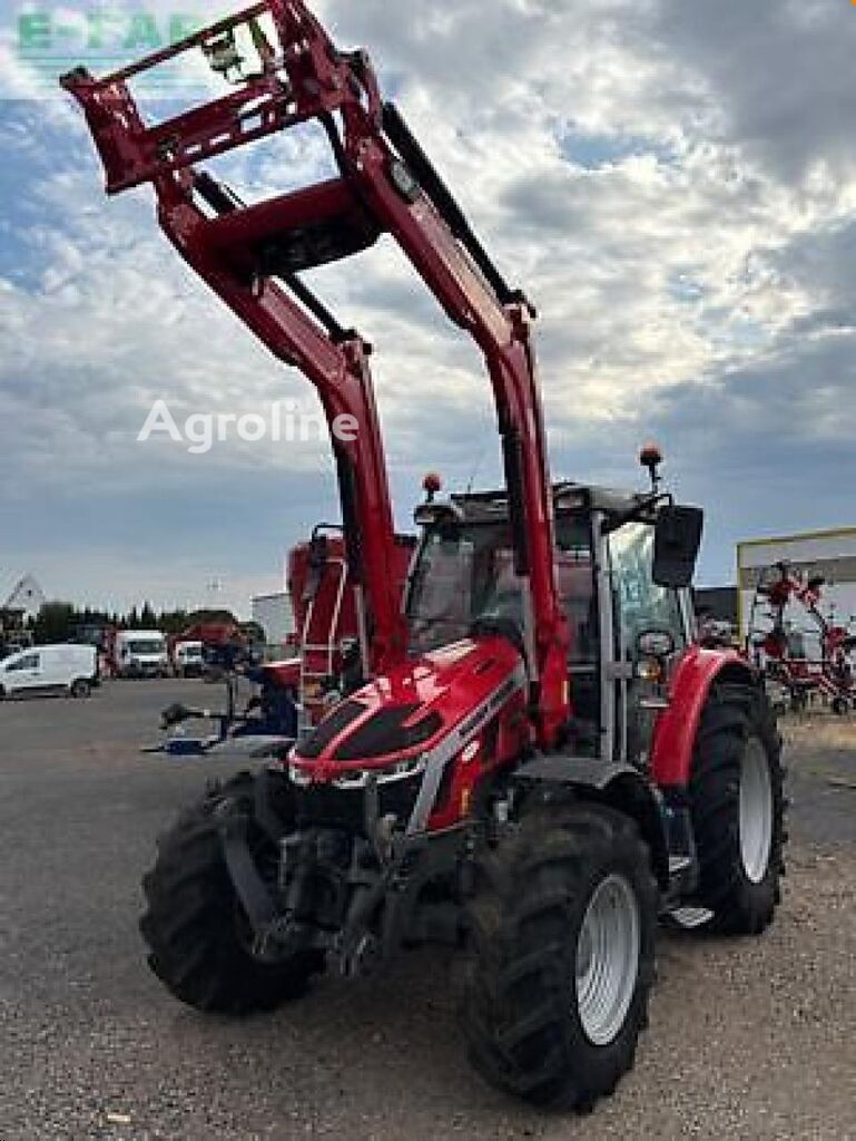 Massey Ferguson 5S135 traktor točkaš