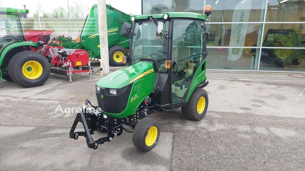 John Deere 1026R mini traktor
