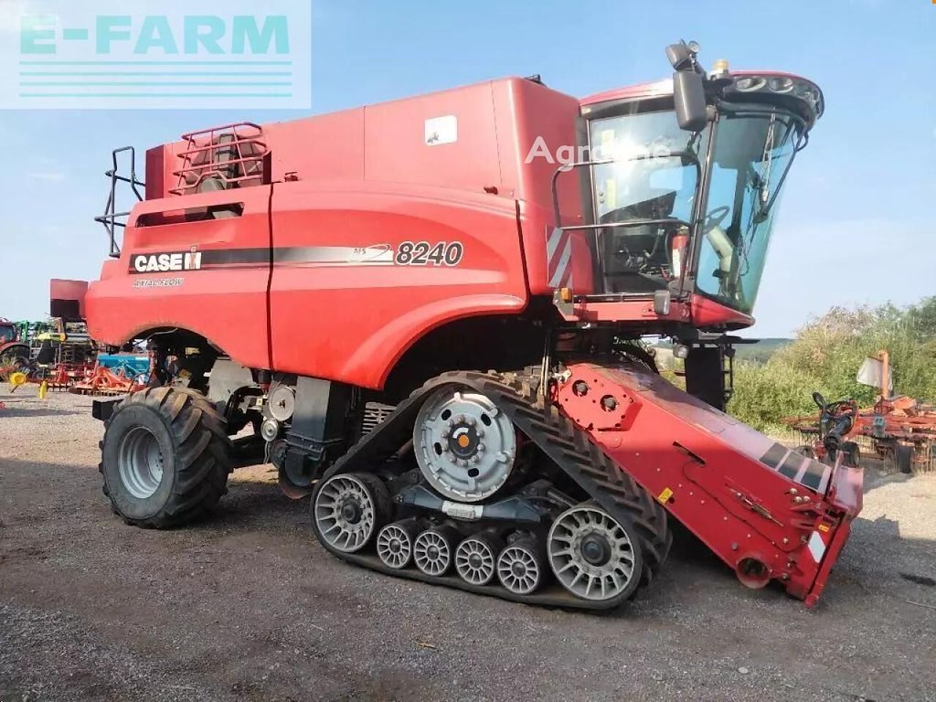 Case IH axial-flow 8240 sans coupe kombajn za žito