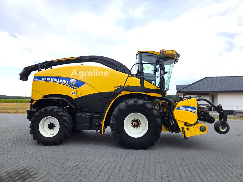 New Holland FR 600 krmni kombajn