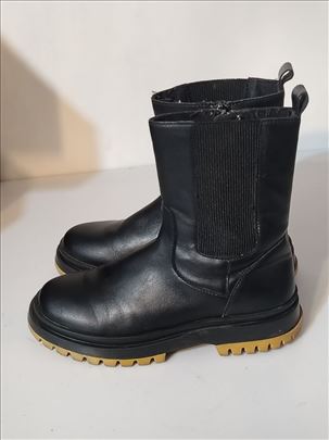 Zara cizme broj 35,kao nove
