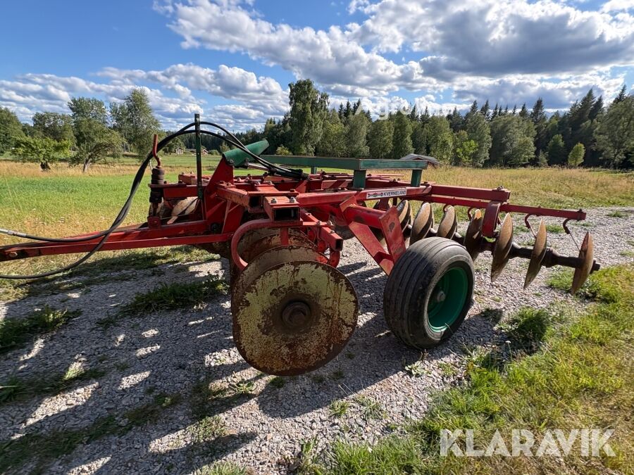Prodaje se Kverneland Tallriksharv Kverneland 2 sektioner tanjiraču na aukciji