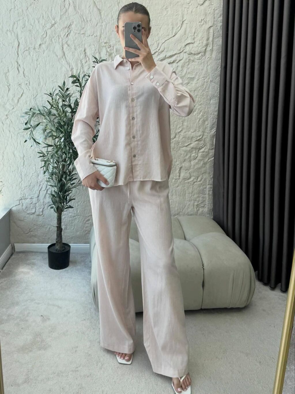 Elegantan ženski komplet – košulja i široke pantalone Unesite dozu