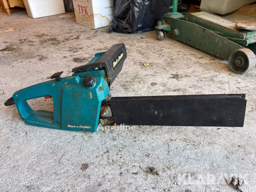 Prodaje se Black+Decker Black & Decker DN402B benzinsku motornu testeru na aukciji