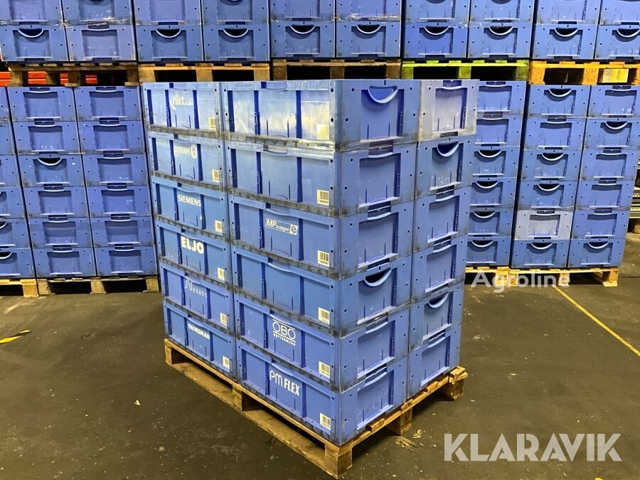 Plastichne kutiјe 24 kom. Nemachki ovchar