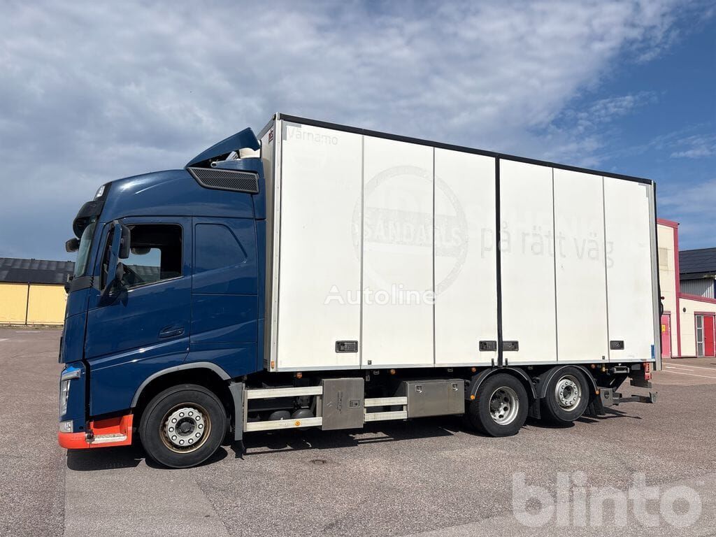 Prodaje se Volvo FH kamion furgon na aukciji
