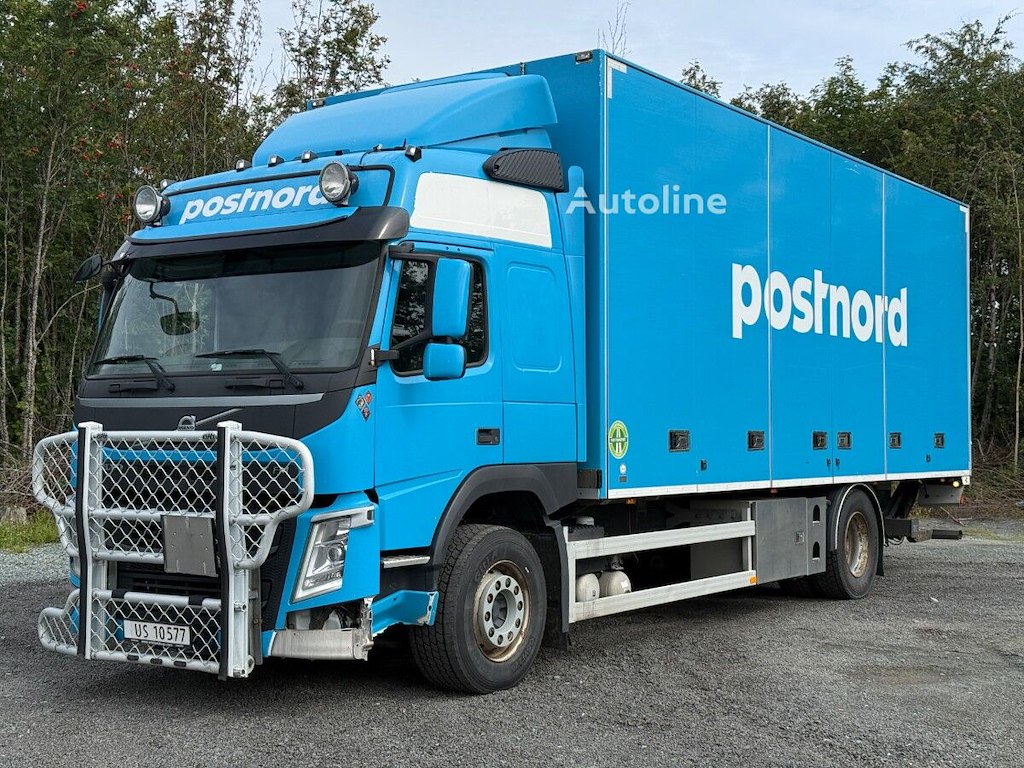 Prodaje se Volvo FM 330 skapbil med sideåpning og lift kamion furgon na aukciji