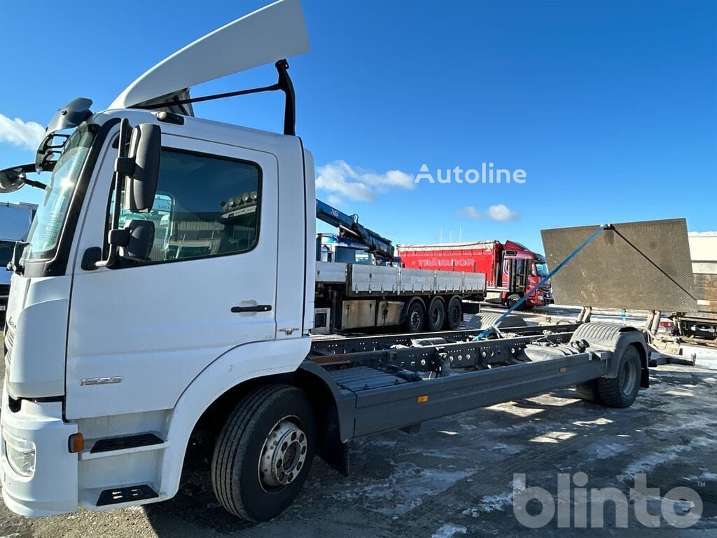 Prodaje se Mercedes-Benz ATEGO kamion šasija na aukciji