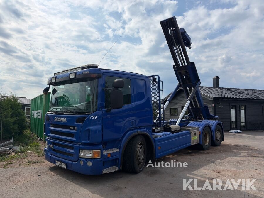 Prodaje se Scania P400 rol kiper sa kukom na aukciji