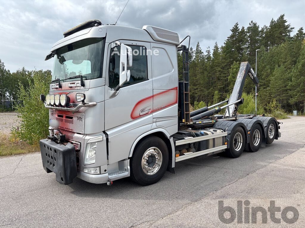 Prodaje se Volvo FH 8*4 rol kiper sa kukom na aukciji
