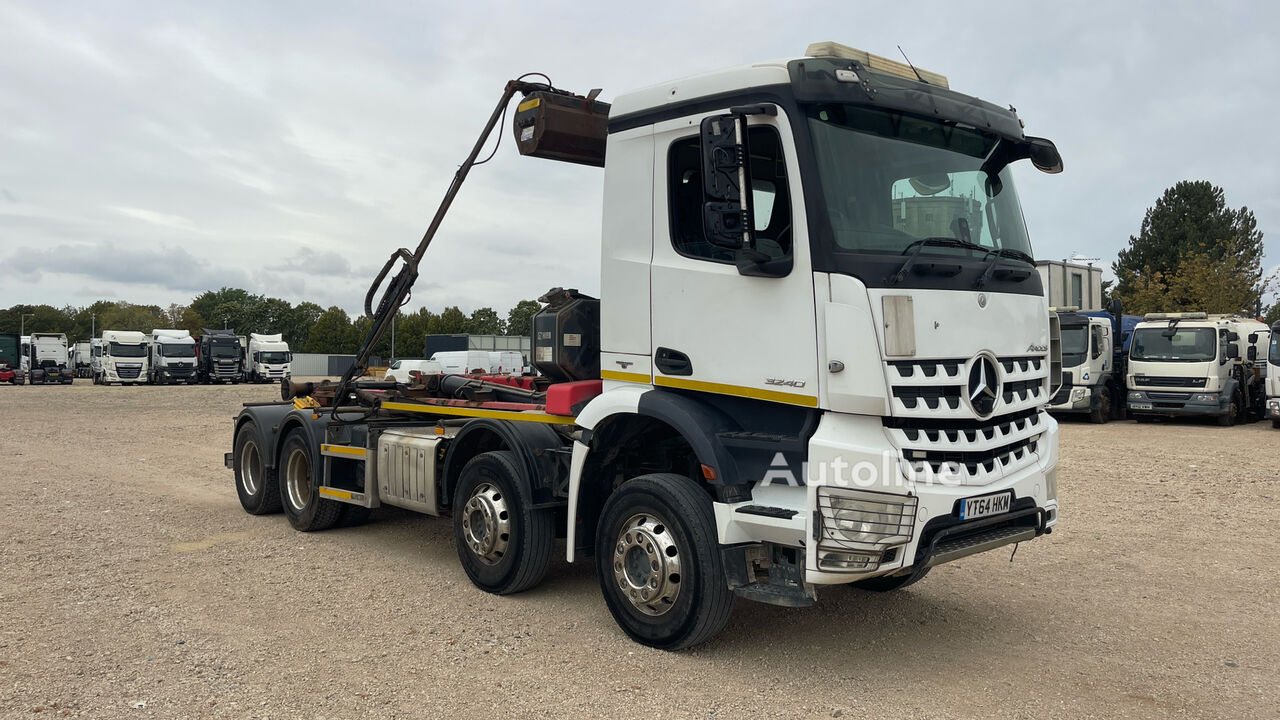 Prodaje se Mercedes-Benz AROCS 3240 rol kiper sa kukom na aukciji