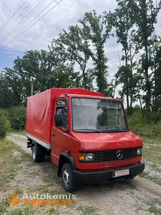 Mercedes-Benz kamion s ceradom