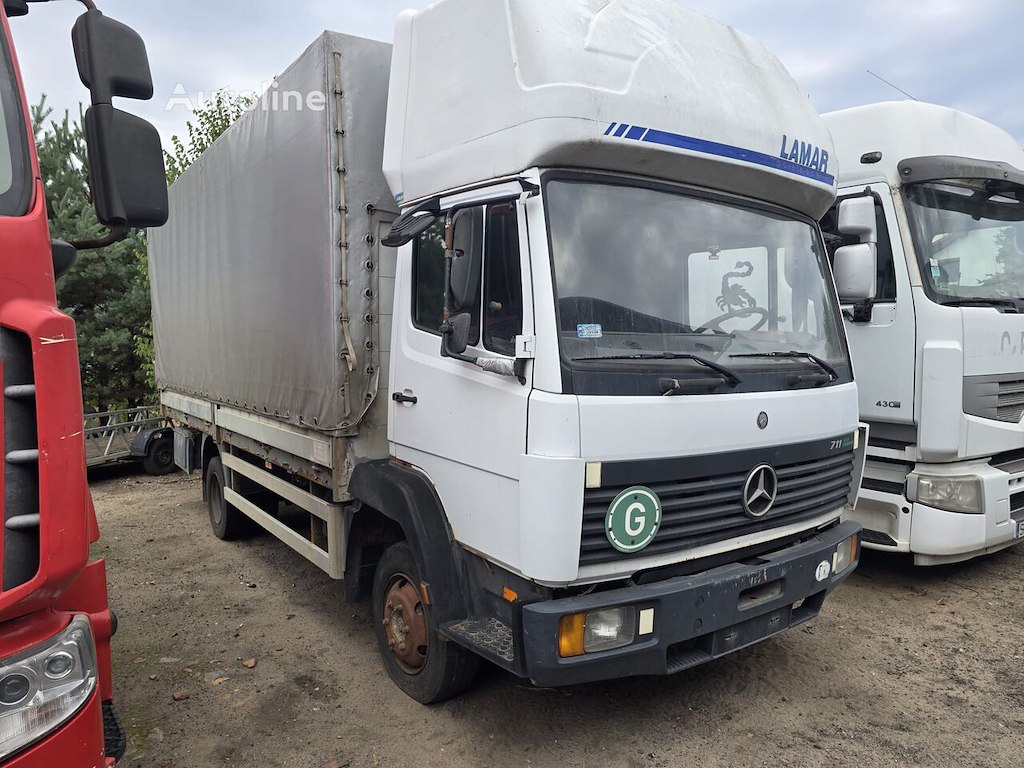 Mercedes-Benz 711 kamion s ceradom