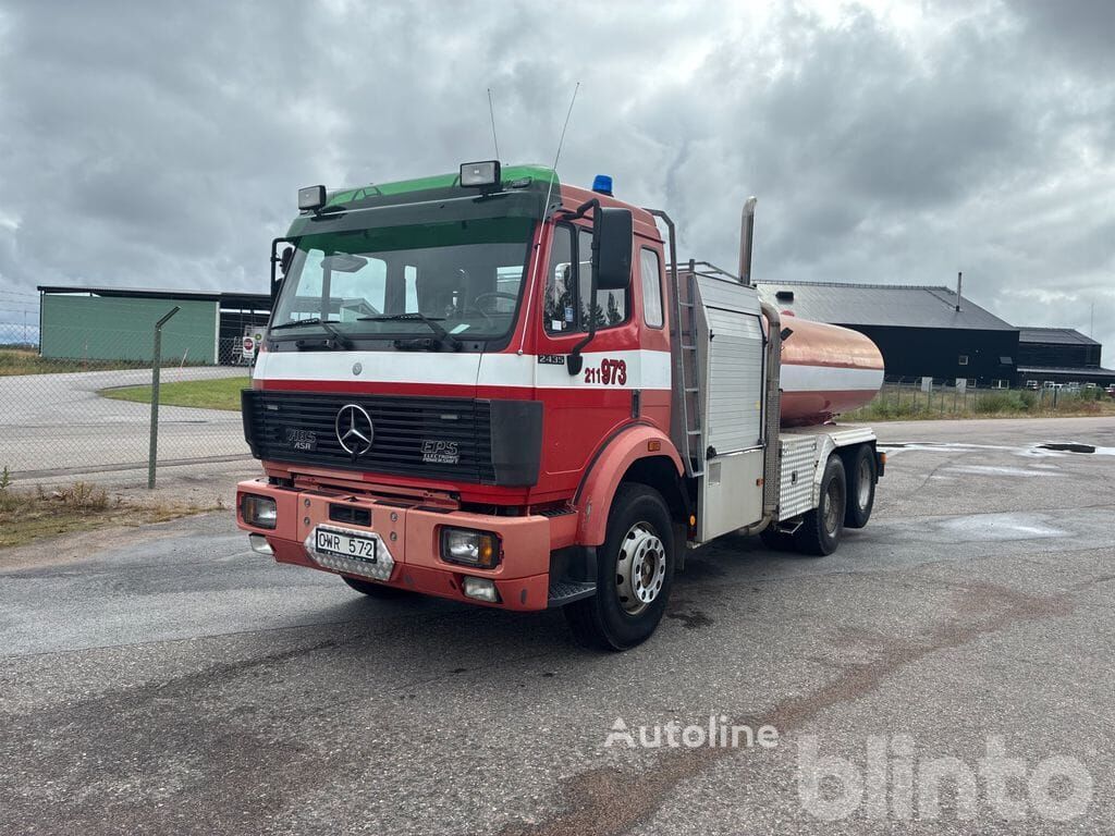 Prodaje se Mercedes-Benz 2435 autocisternu na aukciji